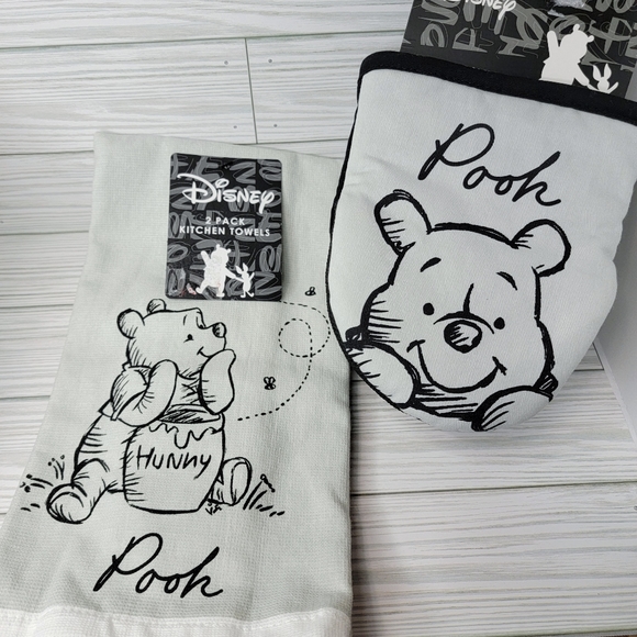 Disney | Kitchen | Disney Winnie The Pooh Bear Kitchen Towels Oven Mitts Set New | Poshmark